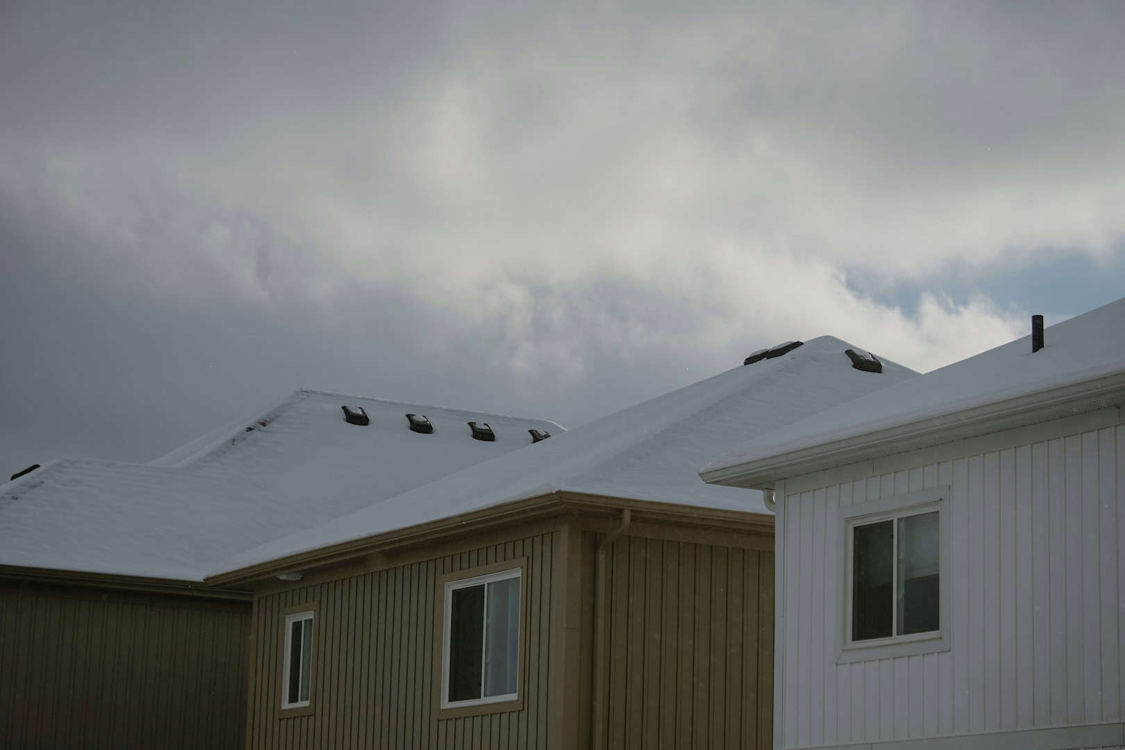 Snow Removal Tips for Protecting Your Roof This Winter - AGR